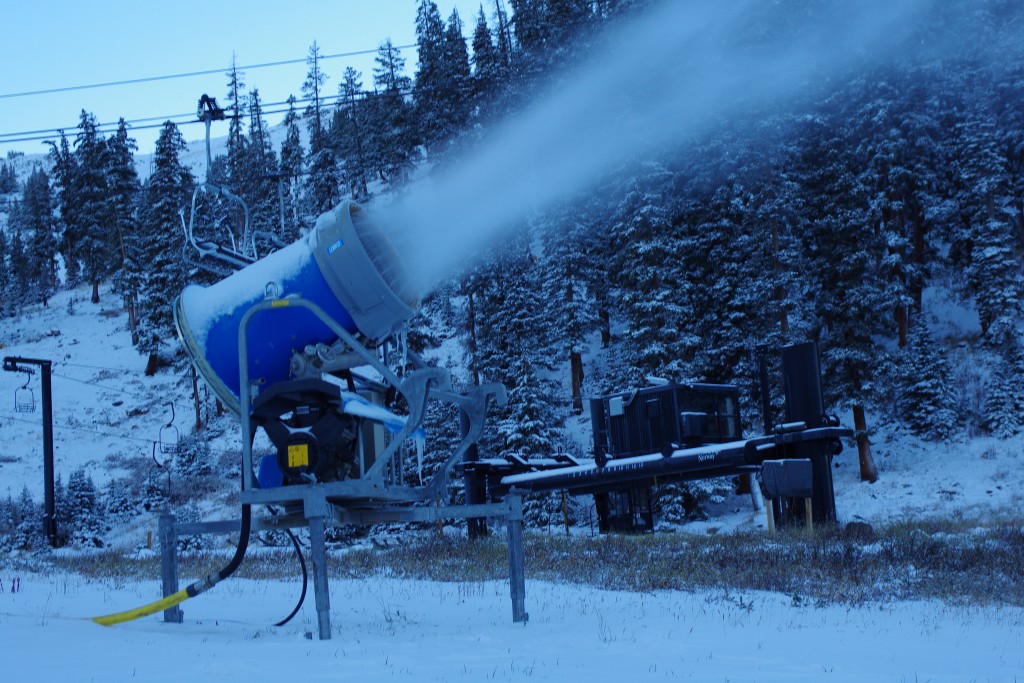 It's on: Colorado ski areas turn on snowmaking machines - Boulder Weekly